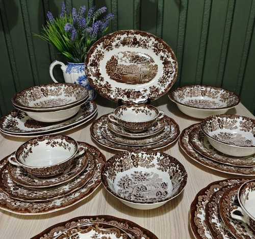 Palissy pottery a royal Worcester