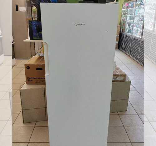 Морозильный шкаф Indesit DSZ 4150
