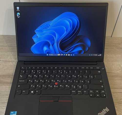 Lenovo ThinkPad E14 Gen2 i3-1115G4/8GB/256GB
