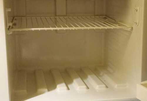 Продается холодильник Stinol 104