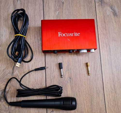 Набор Звуковая карта focusrite scarlett 2i2