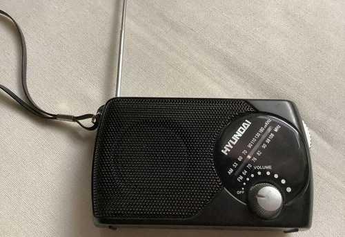 Портативный радиоприемник Hyundai H-1601