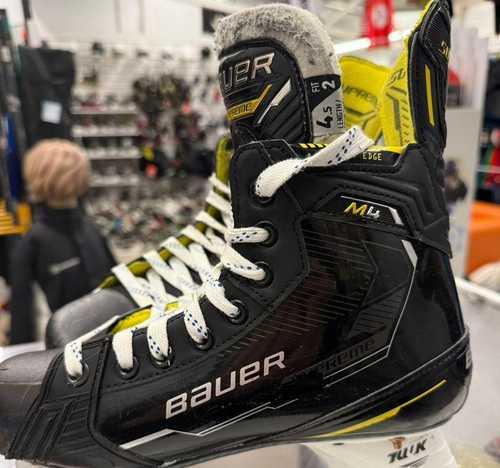 Хоккейные коньки Bauer Supreme M4 4.5 Fit2