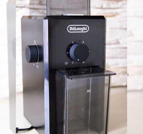 Кофемолка delonghi kg 79