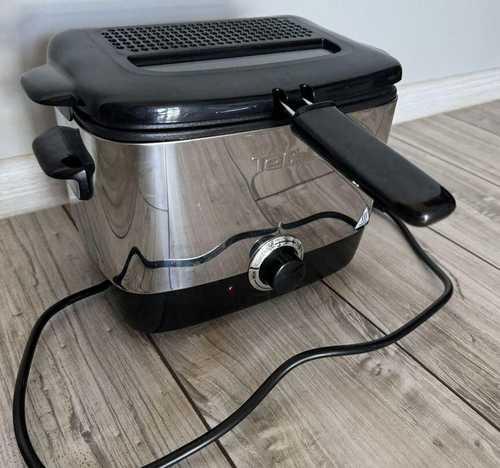 Фритюрница Tefal Minifryer FF220015