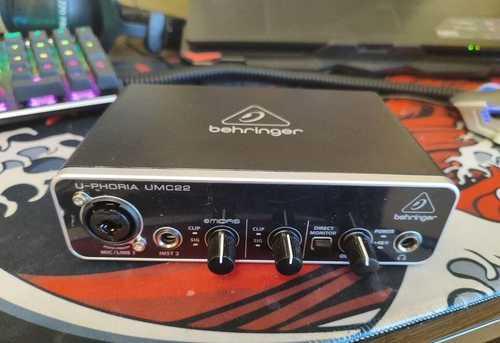 Звуковая карта behringer u-phoria umc22