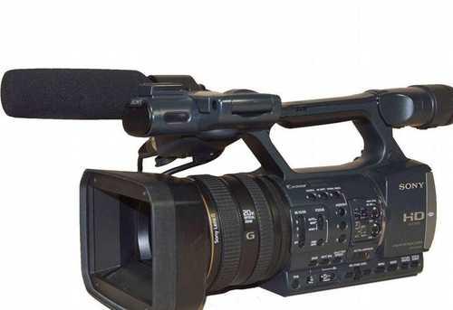 Видеокамера Sony HDR-AX2000