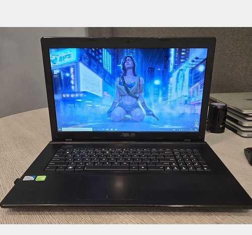 Asus 17.3" intel 2020M 2.4Ghz 8Gb 256SSD 4Gb