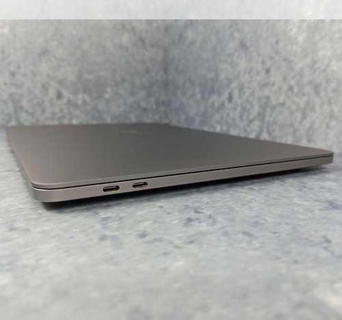 Ноутбук Apple MacBook Pro 13" Model A2251 2020