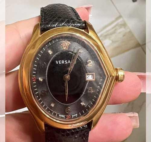 Наручные часы Versace