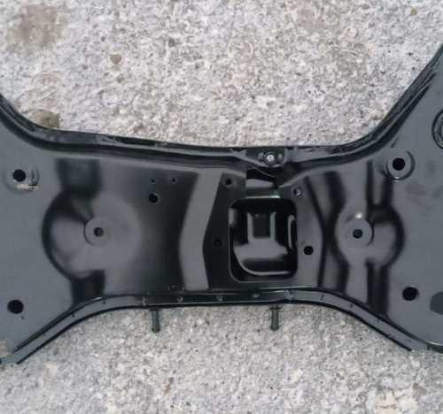 Передний подрамник Hyundai Getz 2005-2011 г.в