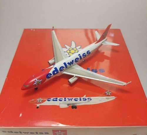 Модель самолета Edelweiss A330-243 Herpa 1/500