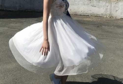 Платье воздушное белое