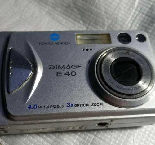 Компактный фотоаппарат Konica Minolta Dimage E40