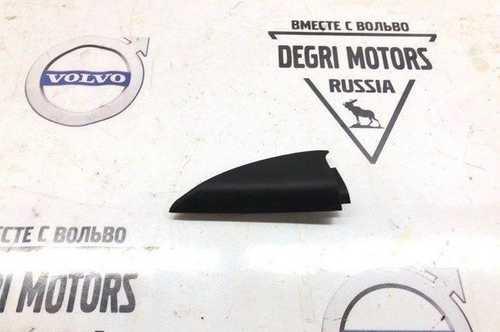 Уголок обшивки задней правой двери Volvo S40 (04)