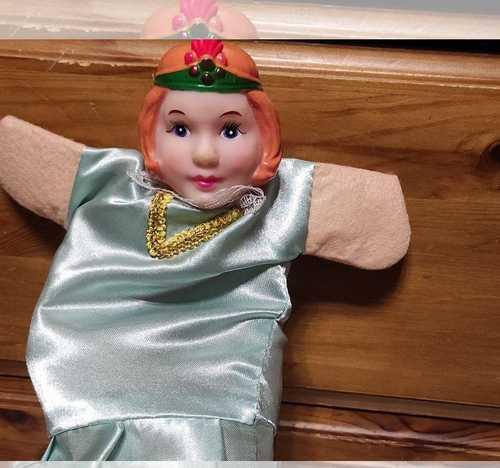 Игрушка на руку. Женщина