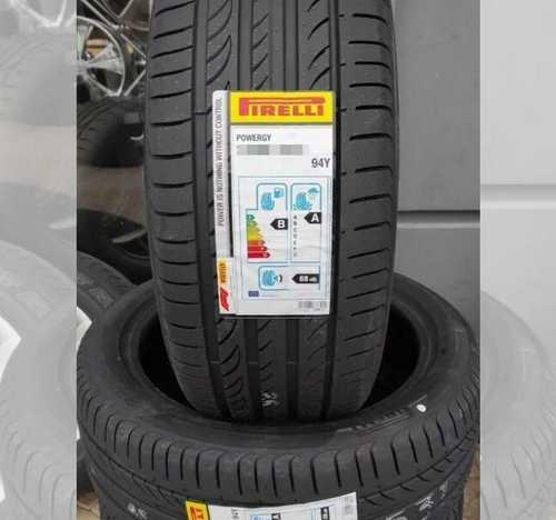 Pirelli Powergy 245/45 R19 102Y