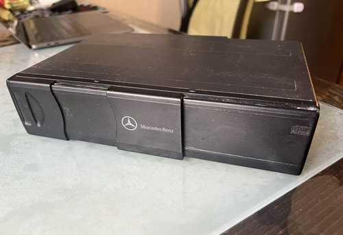 CD чейнджер Mercedes Мерседес A2038703389