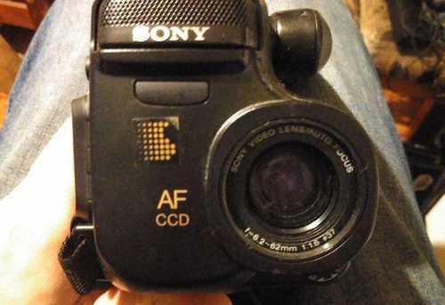 Видео камера Sony ccd-tr202e