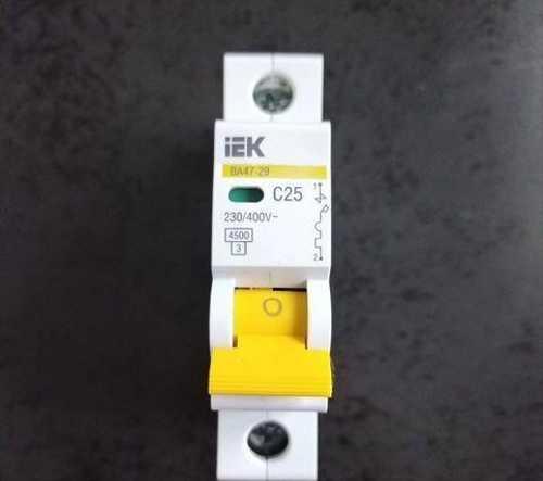 Автоматический выключатель 20А (С) 1п 4.5кА IEK