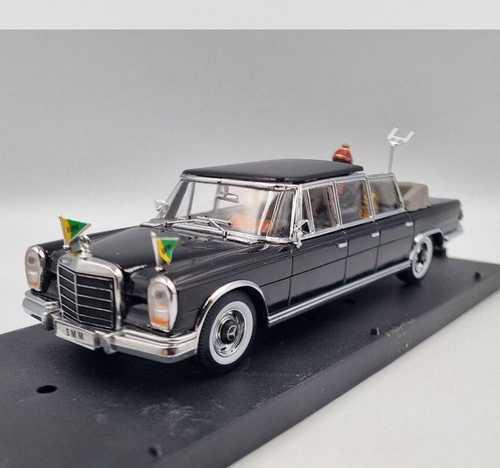 Mercedes-Benz 600 African King