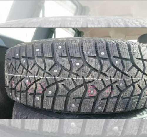 Bridgestone Blizzak Spike-02 235/45 R17 94T