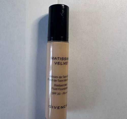 Givenchy Matissime Velvet Fluid 3,5 Mat Vanilla