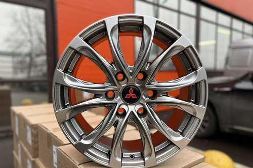 Новые литые диски R18 на Mitsubishi Pajero Sport