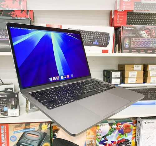 Apple Macbook Pro 13 2022 8/512 Гарантия