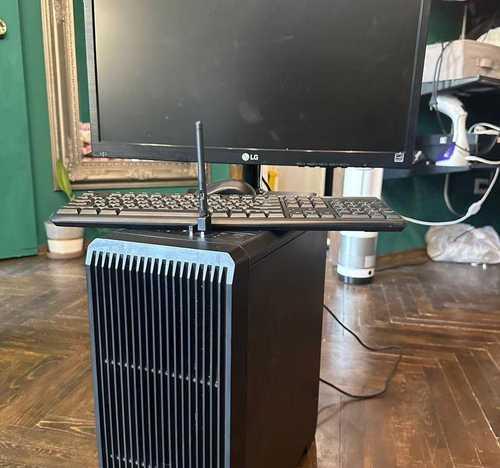 I3 8350k, 380x (аналог 1060), 16 опер. 250ssd