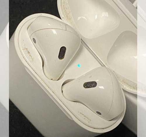 Airpods 2 оригинал (быстро садятся)