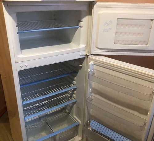Холодильник бу Indesit R27G.015