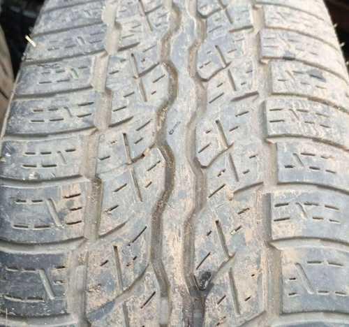 Bridgestone Dueler H/T 687 225/65 R17