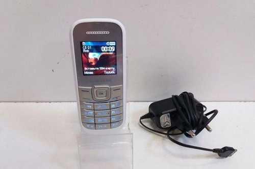 Телефон кнопочный Samsung GT-E1200M