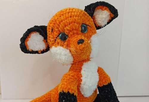 Вязаная игрушка лисичка