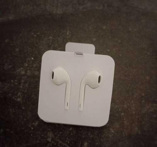 Наушники apple earpods lightning из комплекта