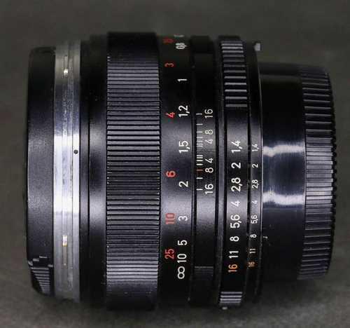 Carl Zeiss Planar T* 50mm f/1.4 ZF.2 (Nikon) обмен