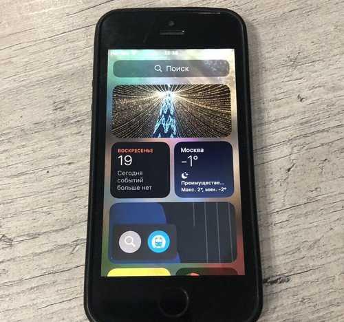 iPhone SE, 32 ГБ