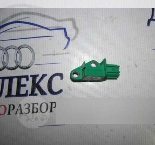 Датчик AIR BAG VW Touran 2010