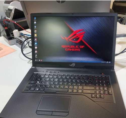 Игровой ноутбук 17 дюймов Asus ROG