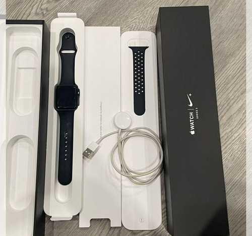 Apple watch series 3 nike