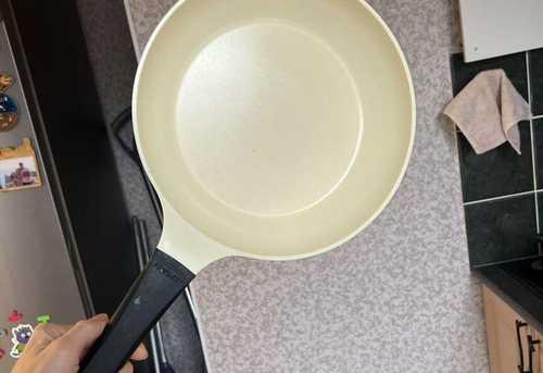 Сковородка с керамическим покрытием бу