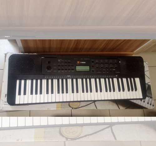 Синтезатор Yamaha PSR-E273