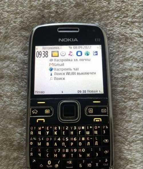 Телефон Nokia e72