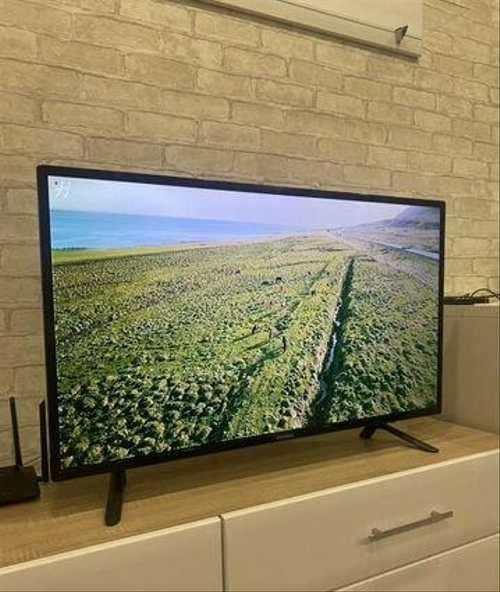 Большой 40" (101 см) Телевизор LED Hyundai