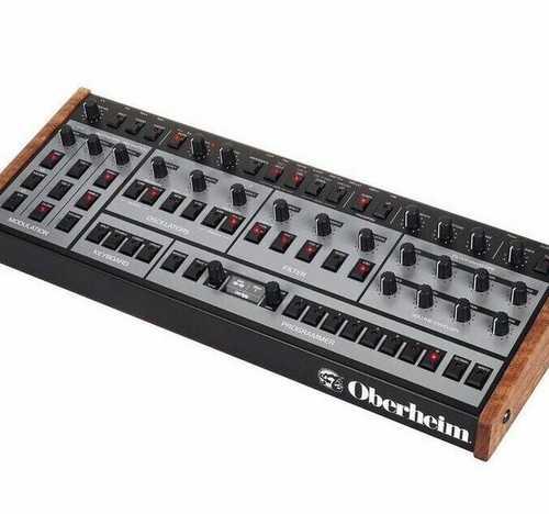 Oberheim OB-X8 Desktop синтезатор