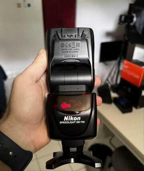 Nikon speedlight sb 700