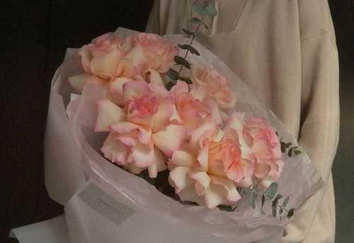 Букет Французских роз с эвкалиптом