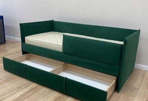Детская кровать-диван с защитным бортиком