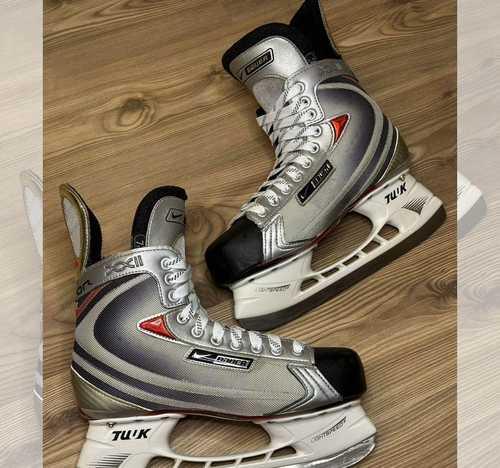 Хоккейные коньки Bauer Vapor xxii 7.5D (41 р-р)